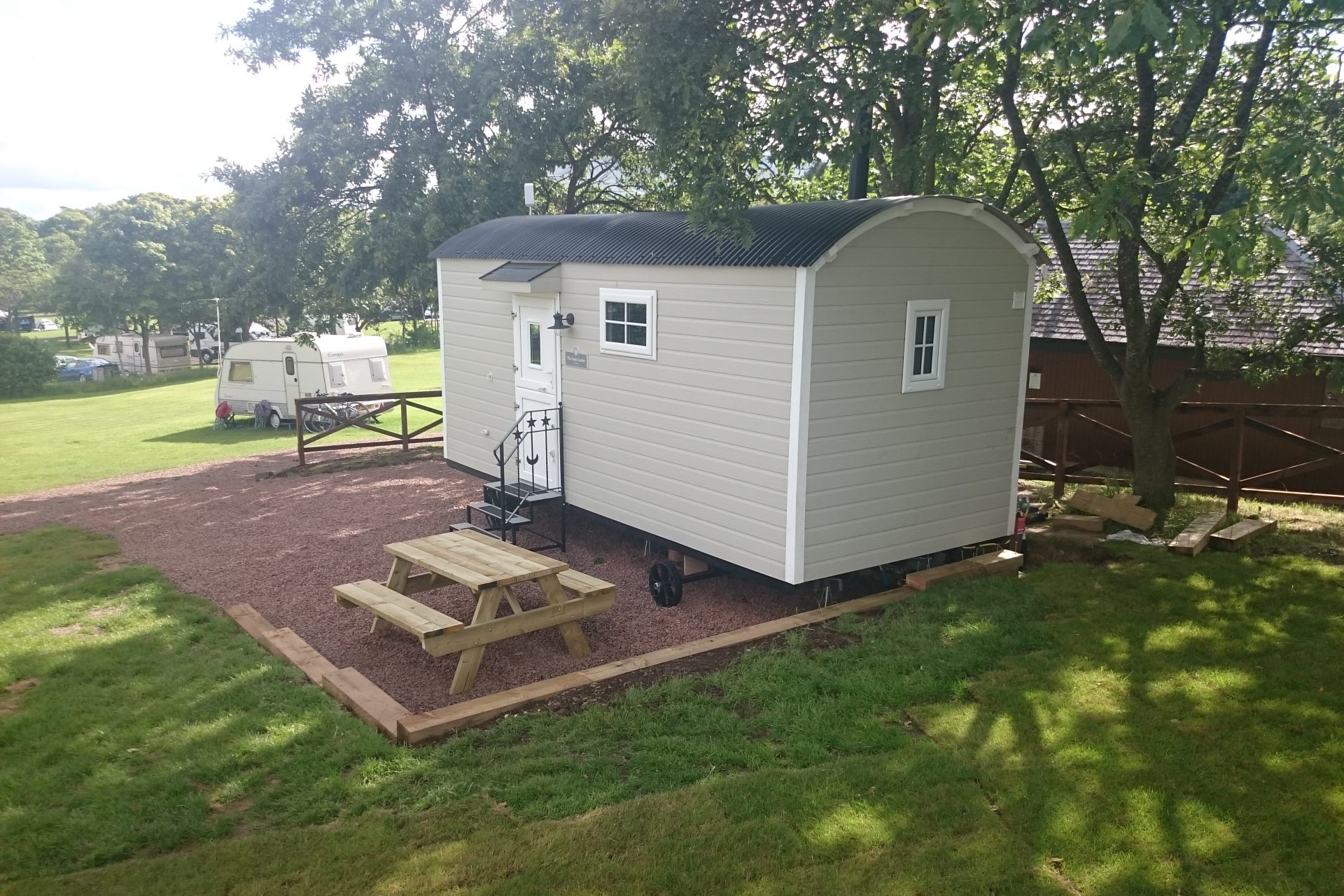 Shepherd's Huts - Mortonhall - Meadowhead Caravan & Camping Parks